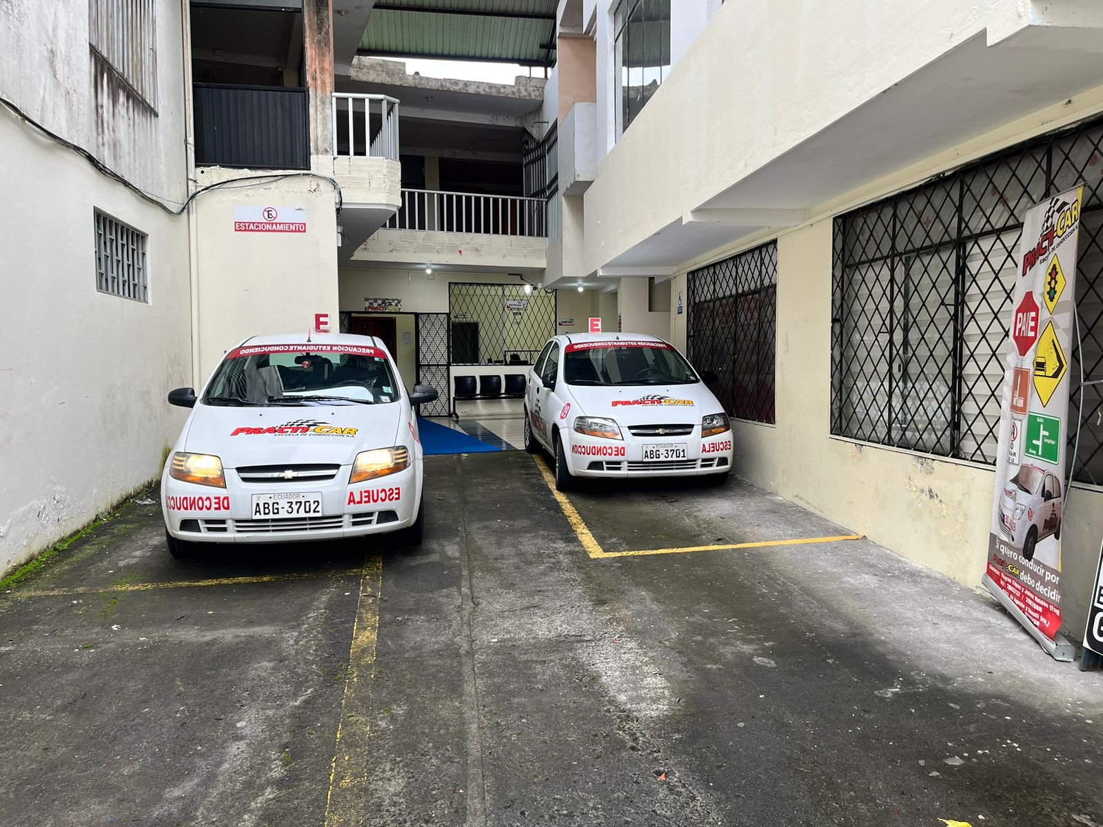 Home Home - Practi-car Manejo de auto